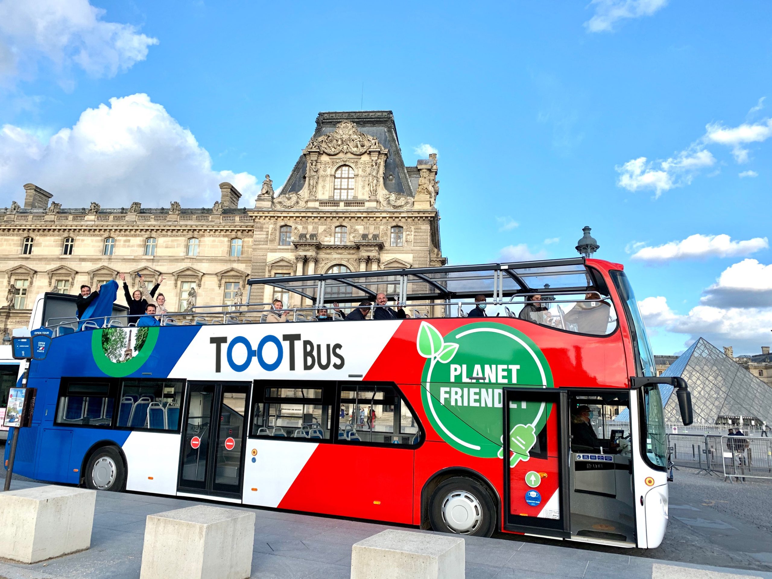 Hop on hop off Stadtrundfahrt in Paris | Tipps, Routes und Tickets